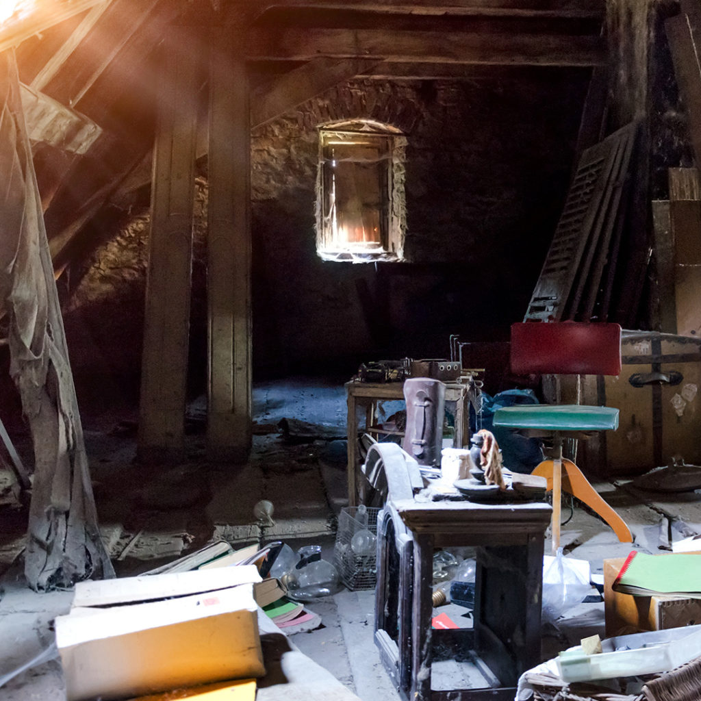 Plan Your Attic Cleanout: Tips for Decluttering & Cleaning